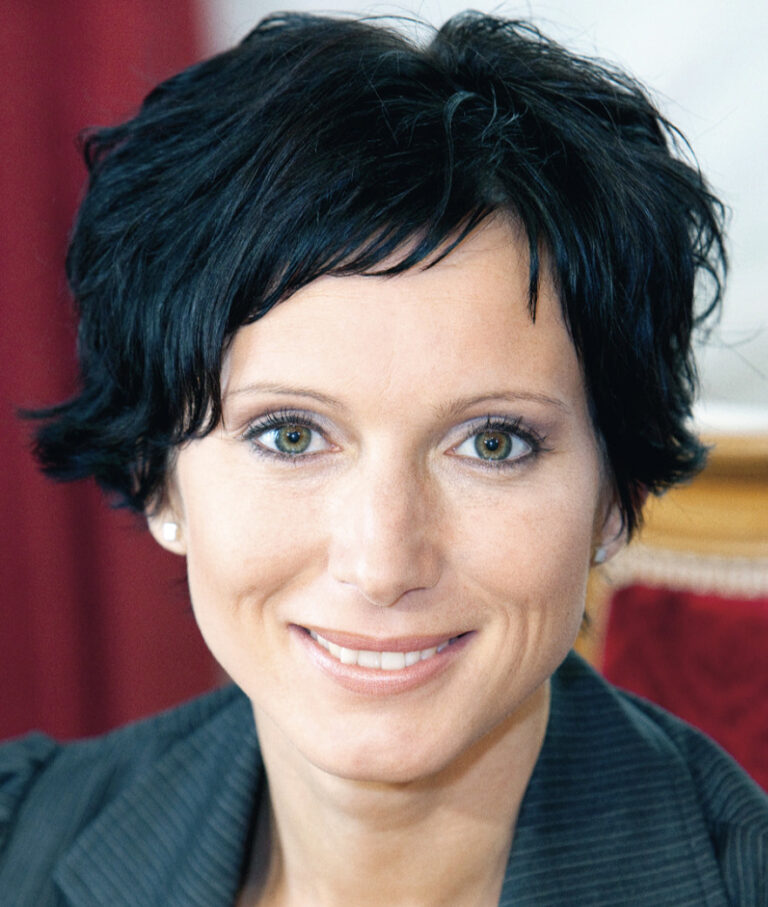 Bekannte SP-Frau Pascale Bruderer gründet Krypto-Bude – Inside Paradeplatz