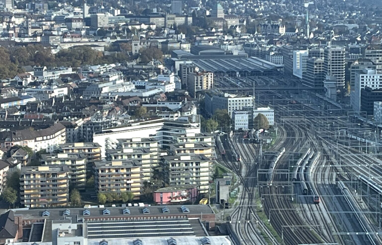 Sugus-Häuser: Die reiche Erbin und ihr Verwalter mit den vielen ...